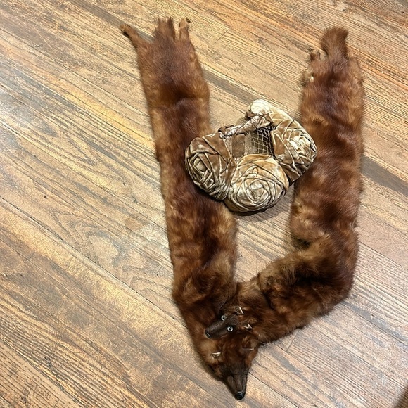 Bloomingdale's | Other | Vintage Fur Collar Store And Hat From ...